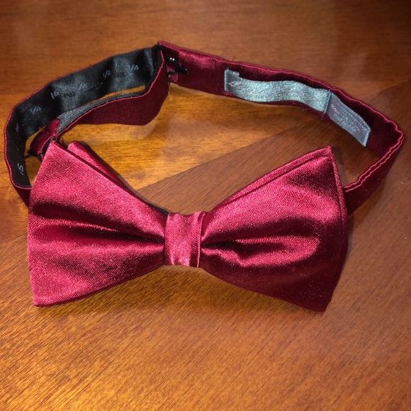 Daniel Cremieux | Accessories | Daniel Cremieux Burgundy Bow Tie | Poshmark